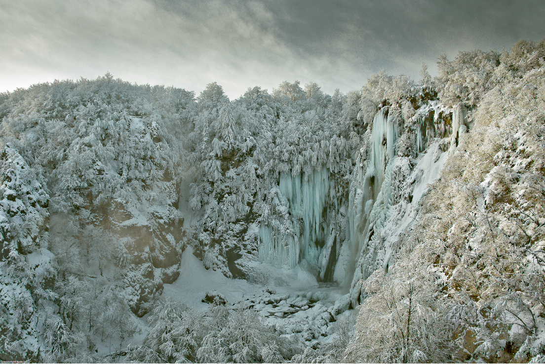 Winter at Plitvice Lakes - Nacionalni park "Plitvička jezera"